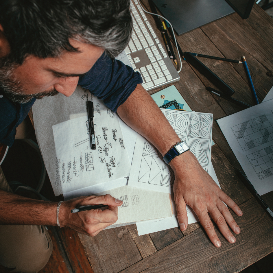 ¿Por qué habla Edu Pou con Alex Trochut sobre Apple? | Otras noticias ...